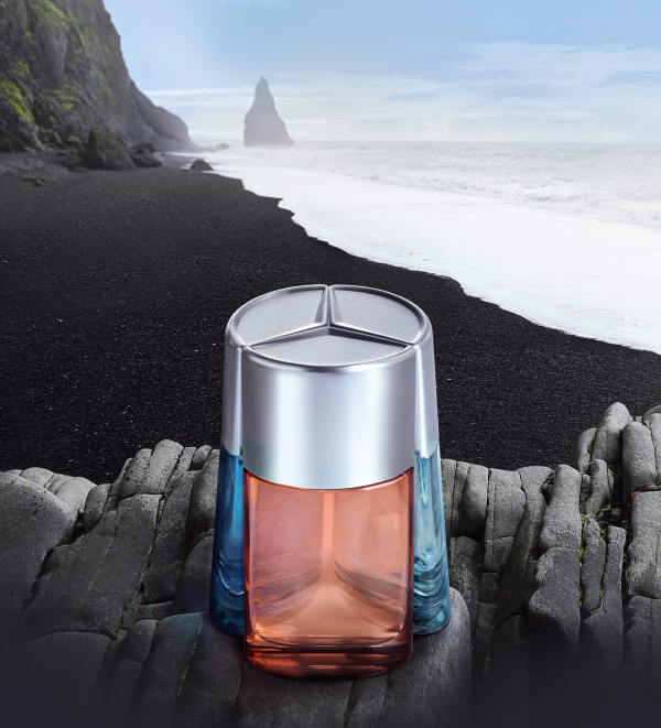 벤츠 ‘삼각별’ 박힌 굿즈, 국내 판매실적 1.5배↑…럭셔리 가치 확산 - 매일일보